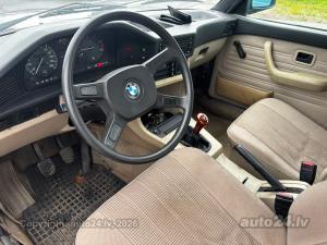 Sarkans BMW 5 Series 1987 Tallina, ar dzinēja tilpumu 2.40 L un nobraukumu 328 tūkst. km par 3700 €, foto 7 vietnē AUTOMOTO.COM.LV