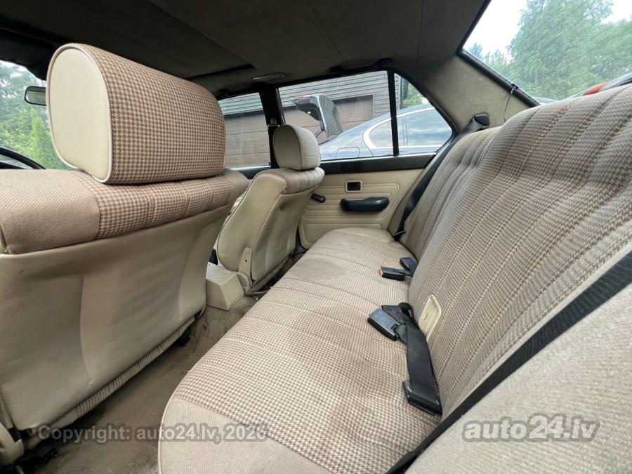 Sarkans BMW 5 Series 1987 Tallina, ar dzinēja tilpumu 2.40 L un nobraukumu 328 tūkst. km par 3700 €, foto 8 vietnē AUTOMOTO.COM.LV