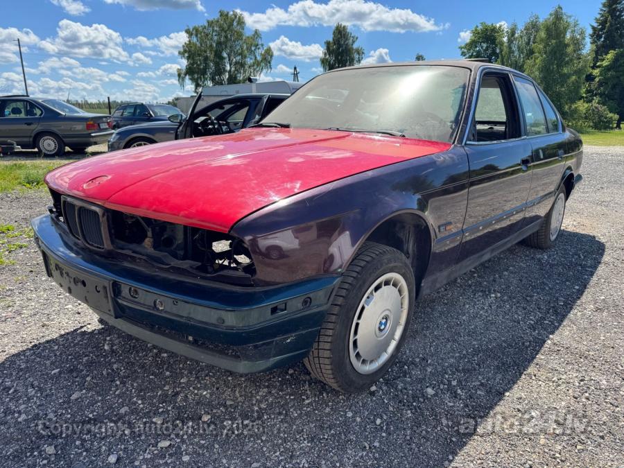 Sarkans BMW 5 Series 1992 Tartu, ar dzinēja tilpumu 2.50 L un nobraukumu 0 tūkst. km par 1990 €, foto 4 vietnē AUTOMOTO.COM.LV