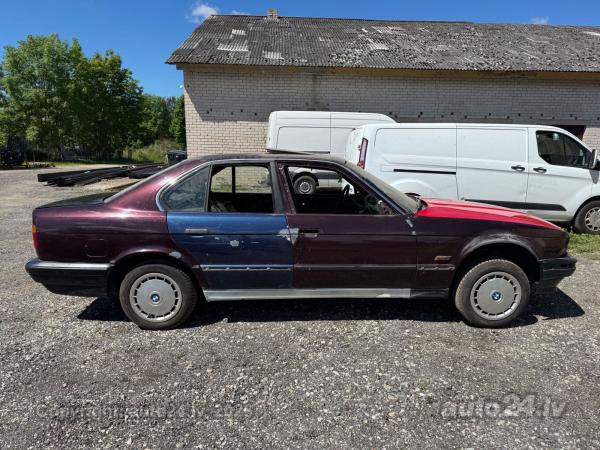 Red BMW 5 Series 1992 in Tartu, with an engine capacity of 2.50 L and mileage of 0 thousand km for 1990 €, photo 5 on AUTOMOTO.COM.LV