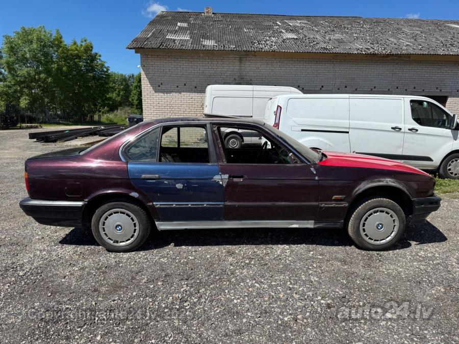 Sarkans BMW 5 Series 1992 Tartu, ar dzinēja tilpumu 2.50 L un nobraukumu 0 tūkst. km par 1990 €, foto 6 vietnē AUTOMOTO.COM.LV
