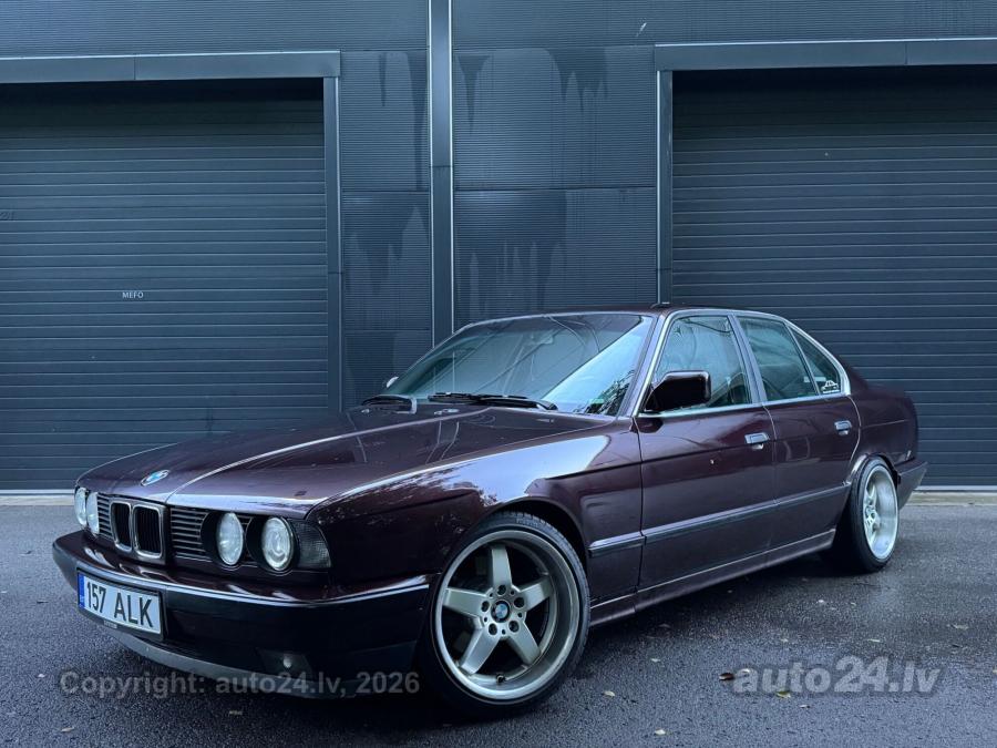 Sarkans BMW 5 Series 1992 Tallina, ar dzinēja tilpumu 2.00 L un nobraukumu 0 tūkst. km par 4099 €, foto 1 vietnē AUTOMOTO.COM.LV