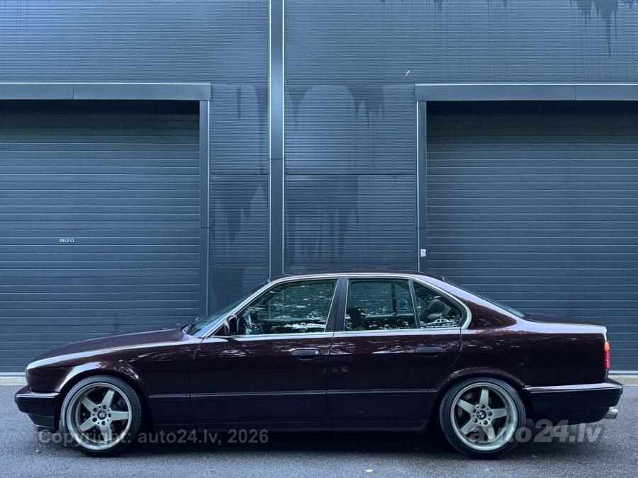 Sarkans BMW 5 Series 1992 Tallina, ar dzinēja tilpumu 2.00 L un nobraukumu 0 tūkst. km par 4099 €, foto 6 vietnē AUTOMOTO.COM.LV