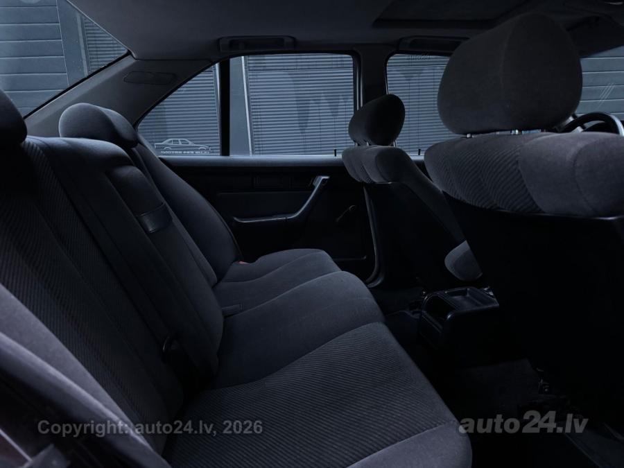 Sarkans BMW 5 Series 1992 Tallina, ar dzinēja tilpumu 2.00 L un nobraukumu 0 tūkst. km par 4099 €, foto 10 vietnē AUTOMOTO.COM.LV