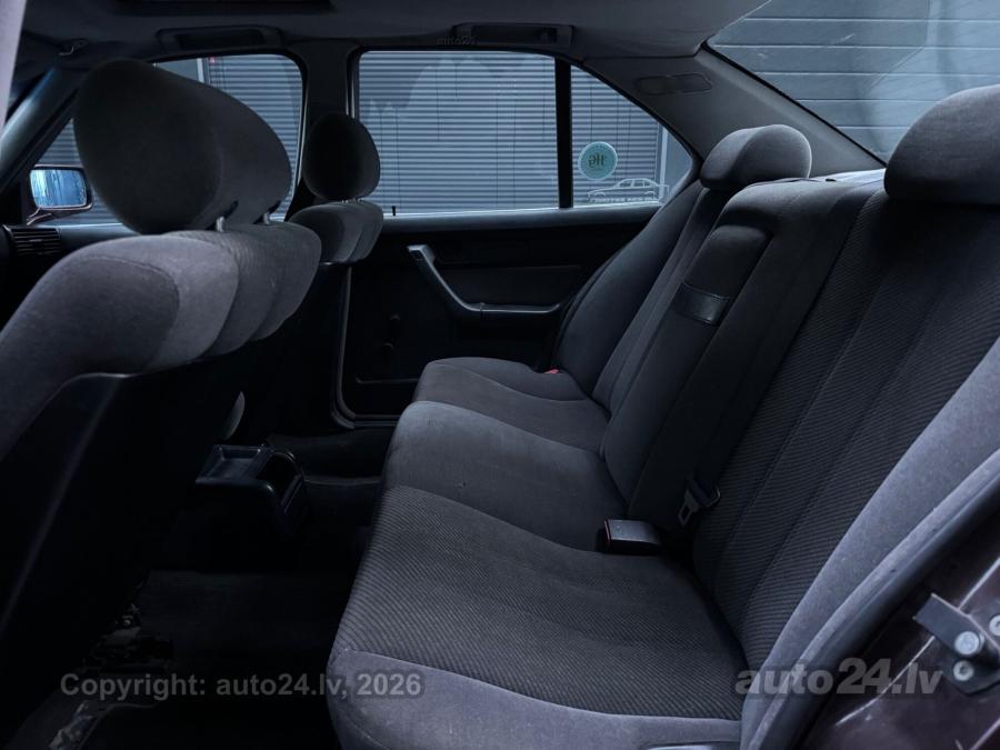 Sarkans BMW 5 Series 1992 Tallina, ar dzinēja tilpumu 2.00 L un nobraukumu 0 tūkst. km par 4099 €, foto 11 vietnē AUTOMOTO.COM.LV