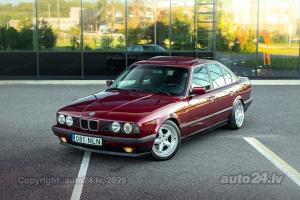 Sarkans BMW 5 Series 1992 Tartu, ar dzinēja tilpumu 2.50 L un nobraukumu 291 tūkst. km par 6990 €, foto  vietnē AUTOMOTO.COM.LV