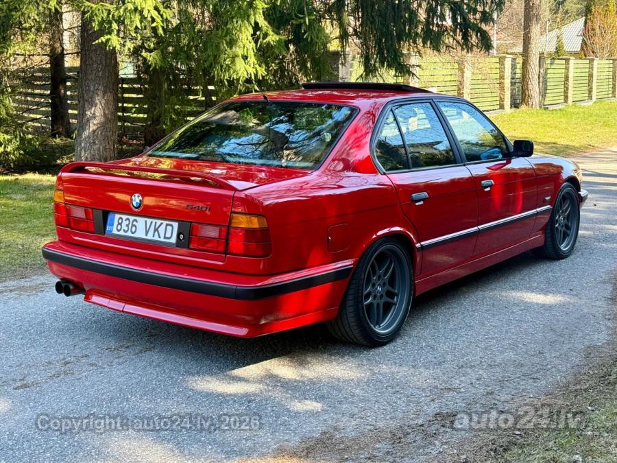 Sarkans BMW 5 Series 1994 Tallina, ar dzinēja tilpumu 4.00 L un nobraukumu 250 tūkst. km par 18999 €, foto 6 vietnē AUTOMOTO.COM.LV
