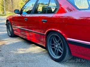 Sarkans BMW 5 Series 1994 Tallina, ar dzinēja tilpumu 4.00 L un nobraukumu 250 tūkst. km par 18999 €, foto 14 vietnē AUTOMOTO.COM.LV