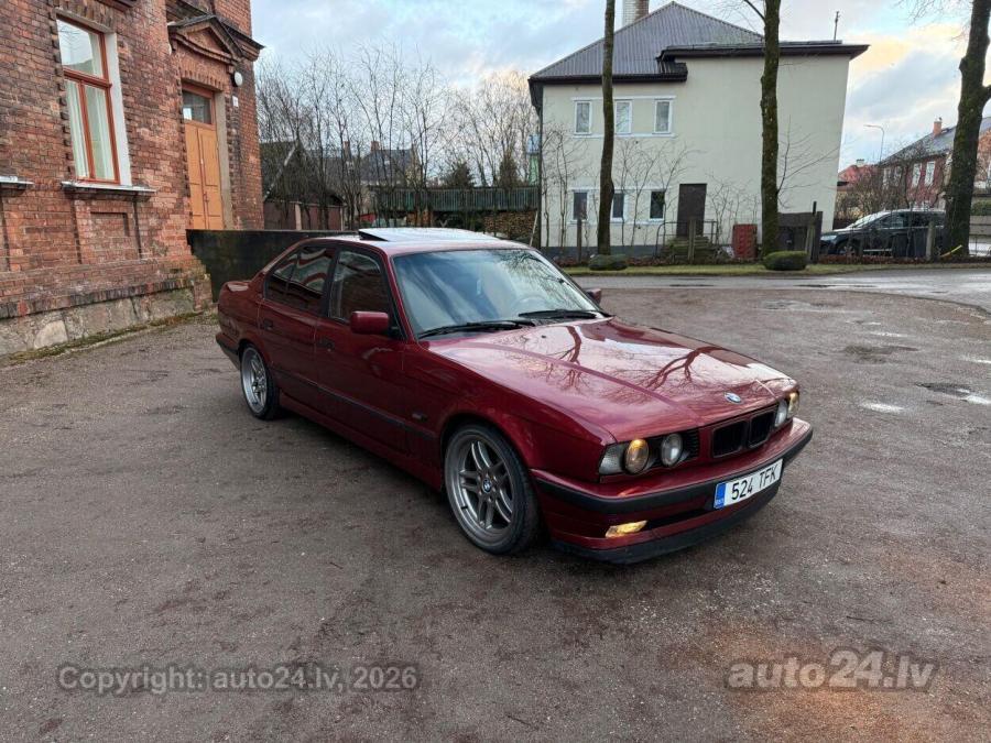 Red BMW 5 Series 1995 in Tartu, with an engine capacity of 2.50 L and mileage of 0 thousand km for 3900 €, photo 7 on AUTOMOTO.COM.LV