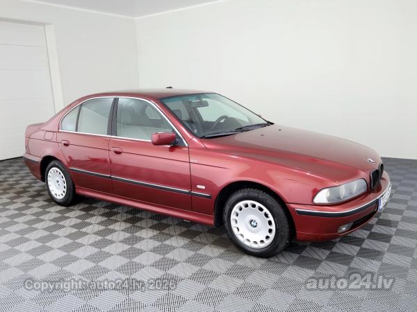 Sarkans BMW 5 Series 1997 Tallina, ar dzinēja tilpumu 2.00 L un nobraukumu 303 tūkst. km par 1799 €, foto 1 vietnē AUTOMOTO.COM.LV