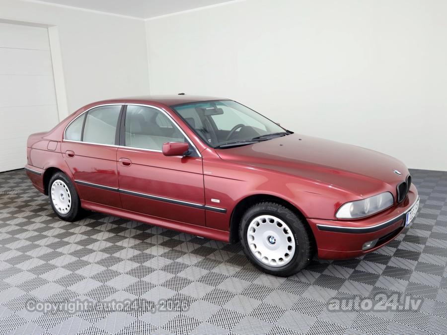 Sarkans BMW 5 Series 1997 Tallina, ar dzinēja tilpumu 2.00 L un nobraukumu 303 tūkst. km par 1799 €, foto 1 vietnē AUTOMOTO.COM.LV