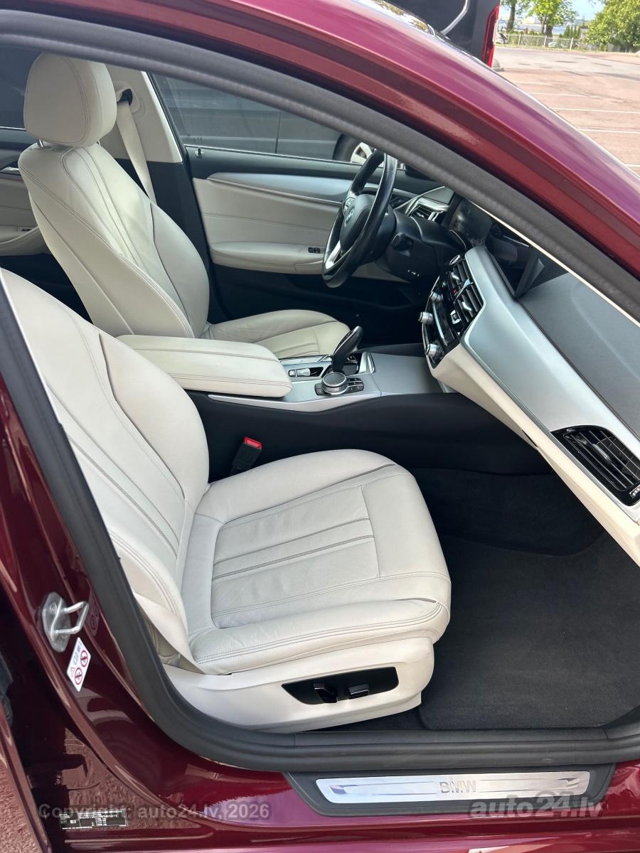 Red BMW 5 Series 2021 in Tallinn, with an engine capacity of 2.00 L and mileage of 173 thousand km for 26900 €, photo 13 on AUTOMOTO.COM.LV