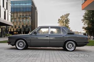 BMW 5 Series 1980 Tallina, ar dzinēja tilpumu 3.40 L un nobraukumu 15 tūkst. km par 16000 €, foto 6 vietnē AUTOMOTO.COM.LV