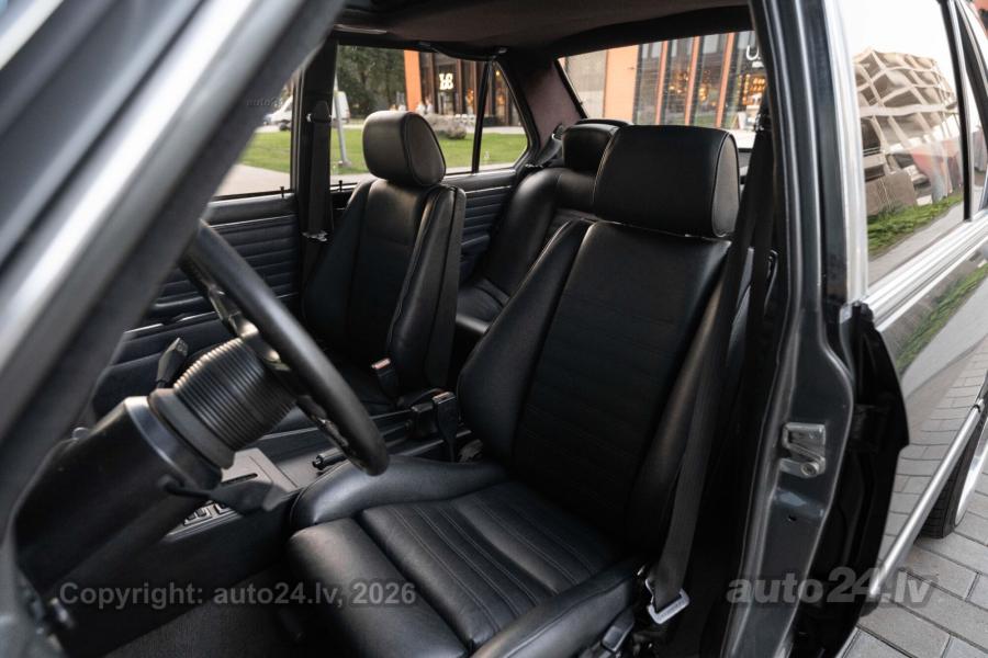 BMW 5 Series 1980 Tallina, ar dzinēja tilpumu 3.40 L un nobraukumu 15 tūkst. km par 16000 €, foto 17 vietnē AUTOMOTO.COM.LV
