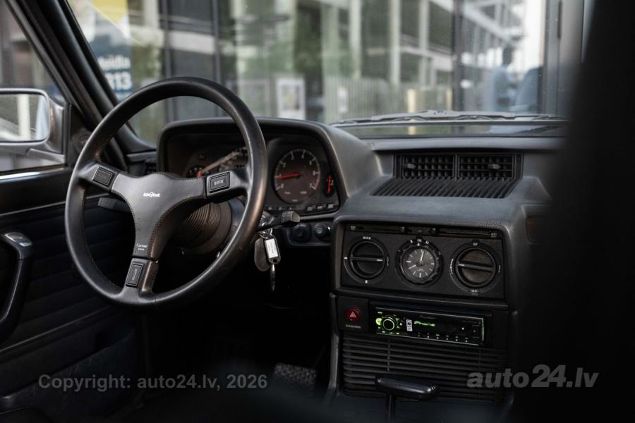BMW 5 Series 1980 Tallina, ar dzinēja tilpumu 3.40 L un nobraukumu 15 tūkst. km par 16000 €, foto 18 vietnē AUTOMOTO.COM.LV