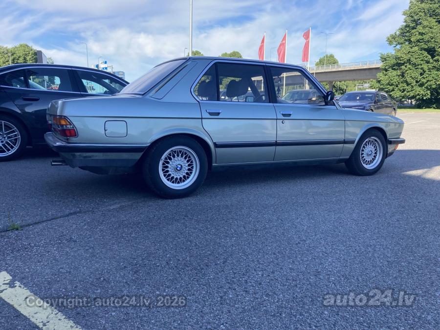BMW 5 Series 1984 Tallina, ar dzinēja tilpumu 2.50 L un nobraukumu 189 tūkst. km par 8200 €, foto 9 vietnē AUTOMOTO.COM.LV