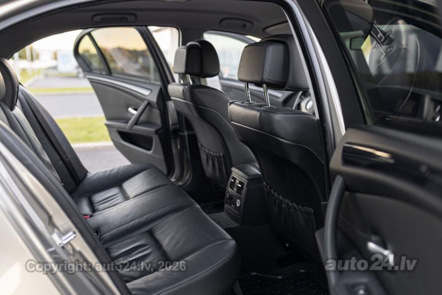 BMW 5 Series 2008 Tallina, ar dzinēja tilpumu 2.50 L un nobraukumu 273 tūkst. km par 3999 €, foto 12 vietnē AUTOMOTO.COM.LV