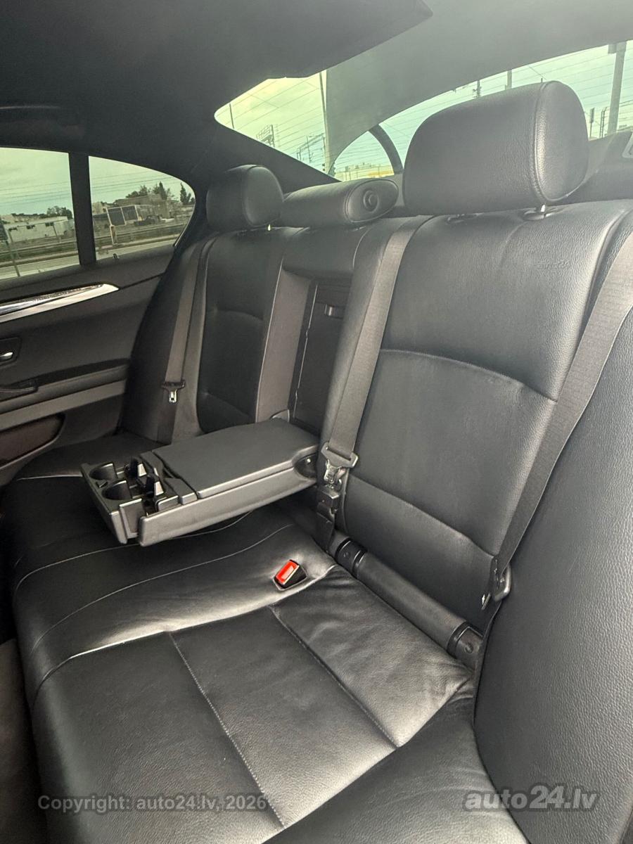 BMW 5 Series 2011 Tallina, ar dzinēja tilpumu 3.00 L un nobraukumu 328 tūkst. km par 11500 €, foto 10 vietnē AUTOMOTO.COM.LV