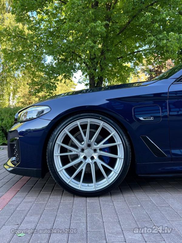 BMW 5 Series 2022 Tallina, ar dzinēja tilpumu 2.00 L un nobraukumu 37 tūkst. km par 39900 €, foto 9 vietnē AUTOMOTO.COM.LV