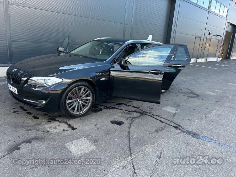 BMW 5 Series 2011 Tallina, ar dzinēja tilpumu 3.00 L un nobraukumu 260 tūkst. km par 11700 €, foto 12 vietnē AUTOMOTO.COM.LV