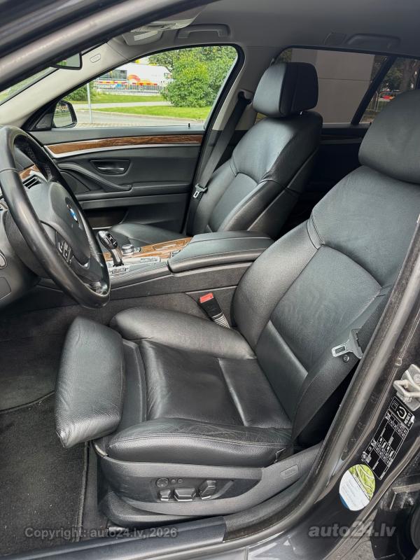 BMW 5 Series 2012 Tallina, ar dzinēja tilpumu 3.00 L un nobraukumu 267 tūkst. km par 12500 €, foto 8 vietnē AUTOMOTO.COM.LV