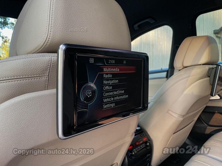 BMW 5 Series 2013 Rīga, ar dzinēja tilpumu 3.00 L un nobraukumu 299 tūkst. km par 13999 €, foto 19 vietnē AUTOMOTO.COM.LV