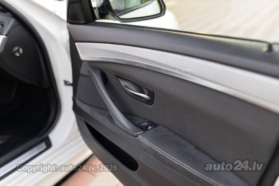 BMW 5 Series 2016 in Tallinn, with an engine capacity of 2.00 L and mileage of 336 thousand km for 10999 €, photo 28 on AUTOMOTO.COM.LV