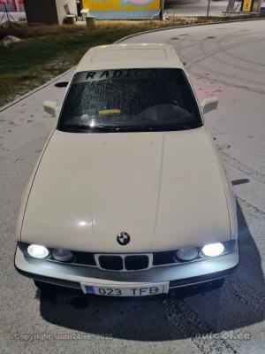 Balts BMW 5 Series 1992 Tallina, ar dzinēja tilpumu 2.50 L un nobraukumu 0 tūkst. km par 4200 €, foto  vietnē AUTOMOTO.COM.LV