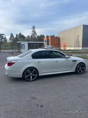 White BMW 5 Series 2007 in Tallinn, with an engine capacity of 4.00 L and mileage of 77 thousand km for 9999 €, photo 10 on AUTOMOTO.COM.LV