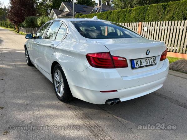 White BMW 5 Series 2010 in Riga, with an engine capacity of 2.99 L and mileage of 228 thousand km for 10000 €, photo 6 on AUTOMOTO.COM.LV