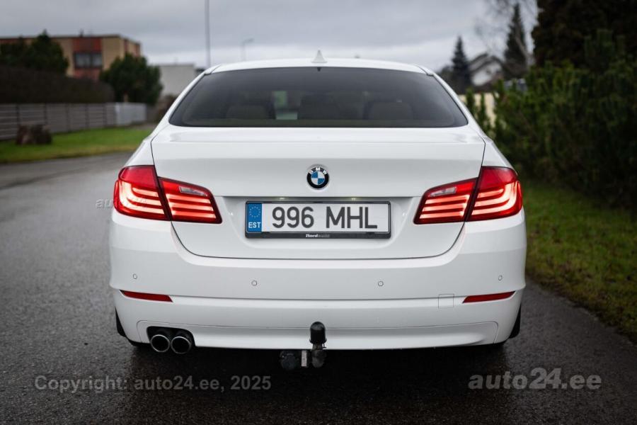 Balts BMW 5 Series 2012 Tallina, ar dzinēja tilpumu 3.00 L un nobraukumu 350 tūkst. km par 9900 €, foto 4 vietnē AUTOMOTO.COM.LV