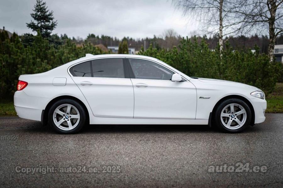 Balts BMW 5 Series 2012 Tallina, ar dzinēja tilpumu 3.00 L un nobraukumu 350 tūkst. km par 9900 €, foto 6 vietnē AUTOMOTO.COM.LV