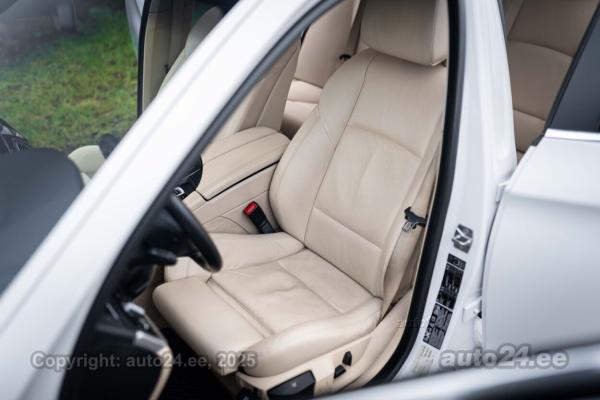 Balts BMW 5 Series 2012 Tallina, ar dzinēja tilpumu 3.00 L un nobraukumu 350 tūkst. km par 9900 €, foto 11 vietnē AUTOMOTO.COM.LV