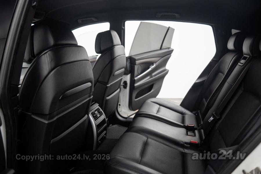 Balts BMW 5 Series 2012 Tallina, ar dzinēja tilpumu 3.00 L un nobraukumu 251 tūkst. km par 13999 €, foto 9 vietnē AUTOMOTO.COM.LV