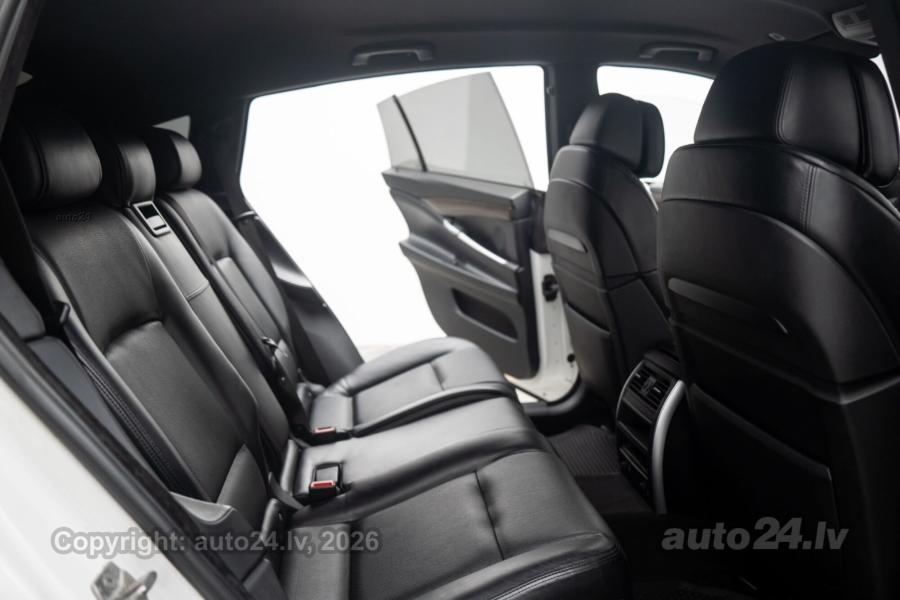 Balts BMW 5 Series 2012 Tallina, ar dzinēja tilpumu 3.00 L un nobraukumu 251 tūkst. km par 13999 €, foto 10 vietnē AUTOMOTO.COM.LV