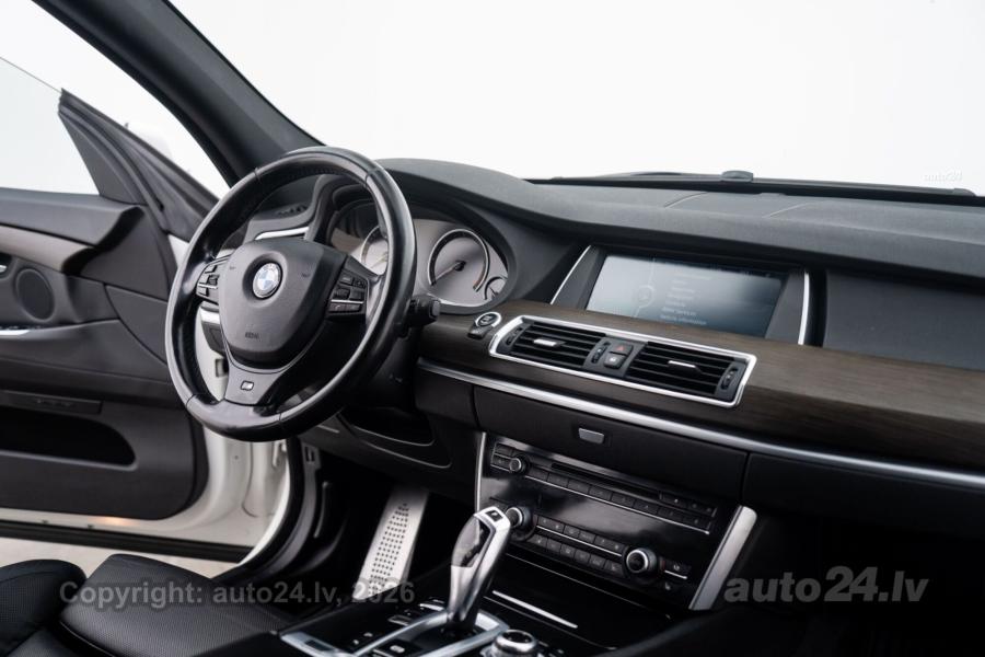 Balts BMW 5 Series 2012 Tallina, ar dzinēja tilpumu 3.00 L un nobraukumu 251 tūkst. km par 13999 €, foto 12 vietnē AUTOMOTO.COM.LV