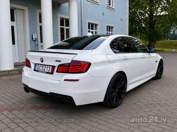 White BMW 5 Series 2012 in Valga, with an engine capacity of 3.00 L and mileage of 367 thousand km for 12900 €, photo 5 on AUTOMOTO.COM.LV