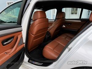White BMW 5 Series 2012 in Valga, with an engine capacity of 3.00 L and mileage of 367 thousand km for 12900 €, photo 14 on AUTOMOTO.COM.LV