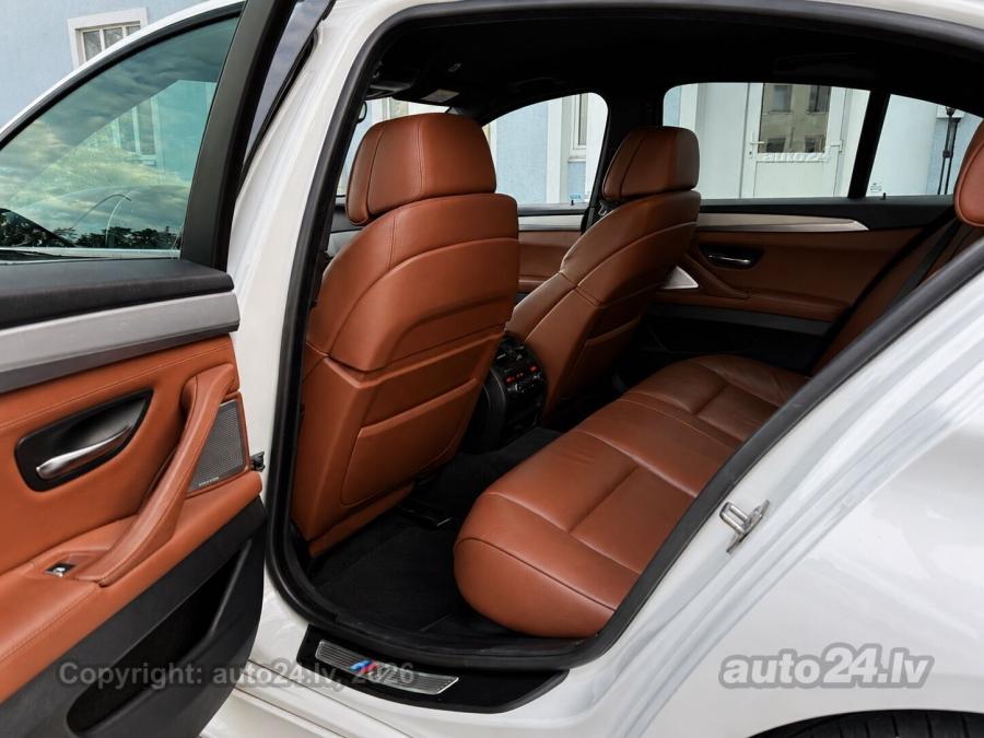 White BMW 5 Series 2012 in Valga, with an engine capacity of 3.00 L and mileage of 367 thousand km for 12900 €, photo 14 on AUTOMOTO.COM.LV
