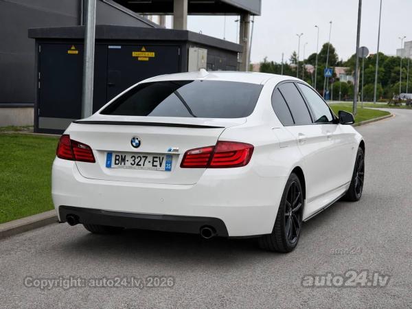 White BMW 5 Series 2012 in Tallinn, with an engine capacity of 3.00 L and mileage of 264 thousand km for 12998 €, photo 5 on AUTOMOTO.COM.LV