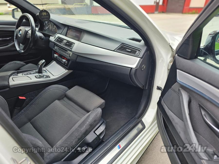 Balts BMW 5 Series 2012 Tallina, ar dzinēja tilpumu 3.00 L un nobraukumu 264 tūkst. km par 12998 €, foto 10 vietnē AUTOMOTO.COM.LV