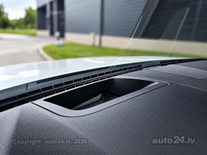 White BMW 5 Series 2012 in Tallinn, with an engine capacity of 0.00 L and mileage of 264 thousand km for 11799 €, photo 15 on AUTOMOTO.COM.LV