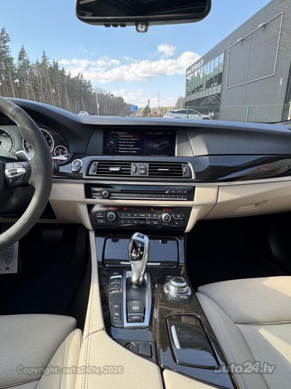 Balts BMW 5 Series 2013 Rīga, ar dzinēja tilpumu 3.00 L un nobraukumu 118 tūkst. km par 16000 €, foto 10 vietnē AUTOMOTO.COM.LV