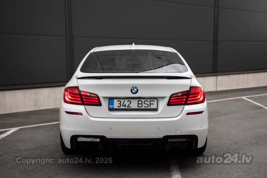 Balts BMW 5 Series 2013 Tallina, ar dzinēja tilpumu 3.00 L un nobraukumu 190 tūkst. km par 12990 €, foto 6 vietnē AUTOMOTO.COM.LV