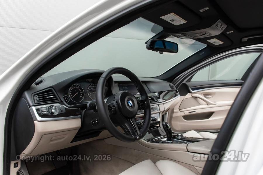 Balts BMW 5 Series 2013 Tallina, ar dzinēja tilpumu 3.00 L un nobraukumu 190 tūkst. km par 12990 €, foto 10 vietnē AUTOMOTO.COM.LV