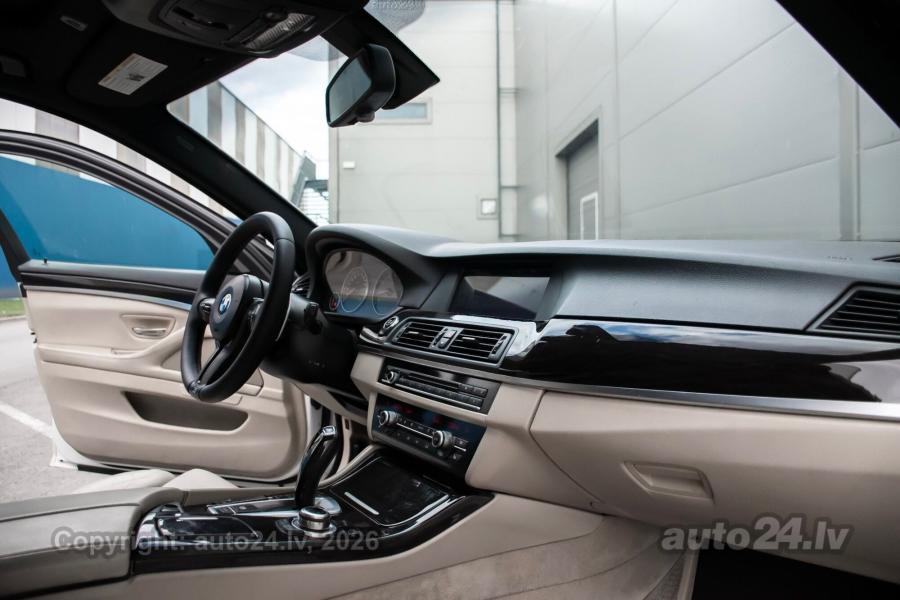 Balts BMW 5 Series 2013 Tallina, ar dzinēja tilpumu 3.00 L un nobraukumu 190 tūkst. km par 12990 €, foto 15 vietnē AUTOMOTO.COM.LV