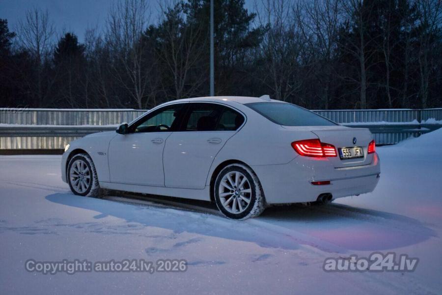 Balts BMW 5 Series 2014 Tallina, ar dzinēja tilpumu 2.00 L un nobraukumu 318 tūkst. km par 13900 €, foto 12 vietnē AUTOMOTO.COM.LV