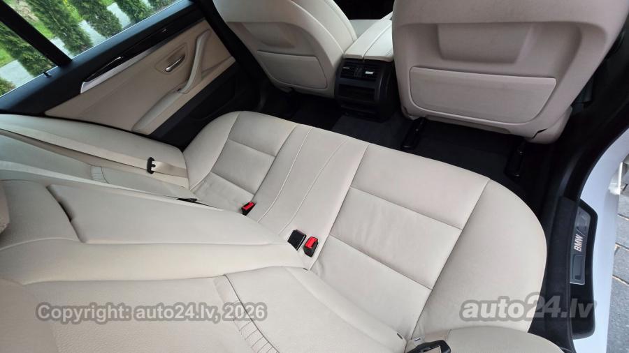 White BMW 5 Series 2014 in Tallinn, with an engine capacity of 2.00 L and mileage of 122 thousand km for 14500 €, photo 21 on AUTOMOTO.COM.LV