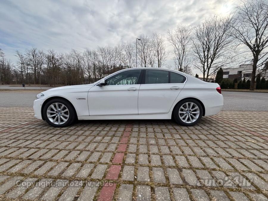 White BMW 5 Series 2016 in Kuressaare, with an engine capacity of 3.00 L and mileage of 179 thousand km for 18500 €, photo 3 on AUTOMOTO.COM.LV