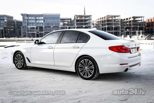 Balts BMW 5 Series 2017 Tallina, ar dzinēja tilpumu 2.00 L un nobraukumu 153 tūkst. km par 23000 €, foto 9 vietnē AUTOMOTO.COM.LV